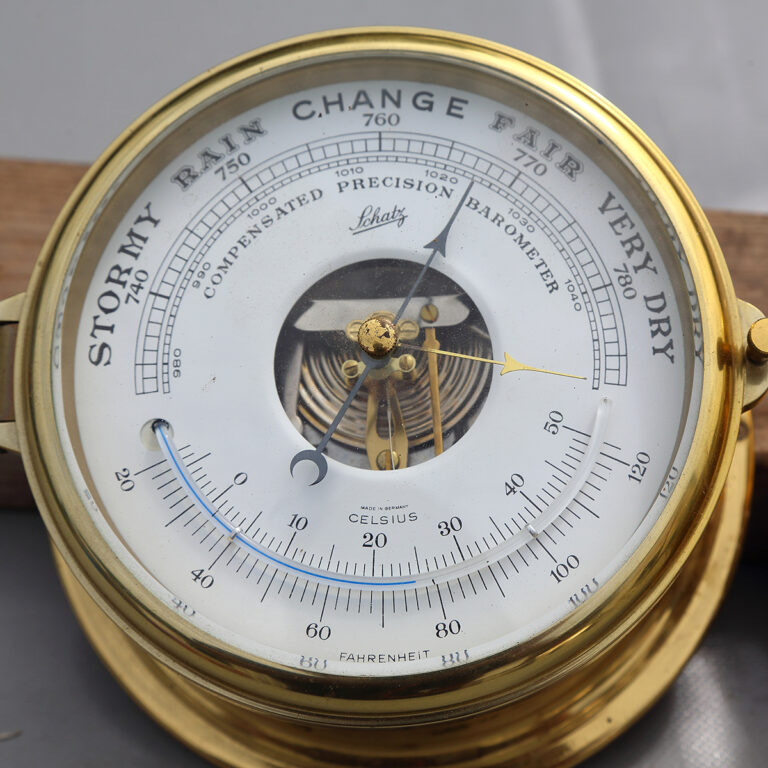 Schatz Royal serie mekanisk ur og barometer i messing – Retrometer.dk