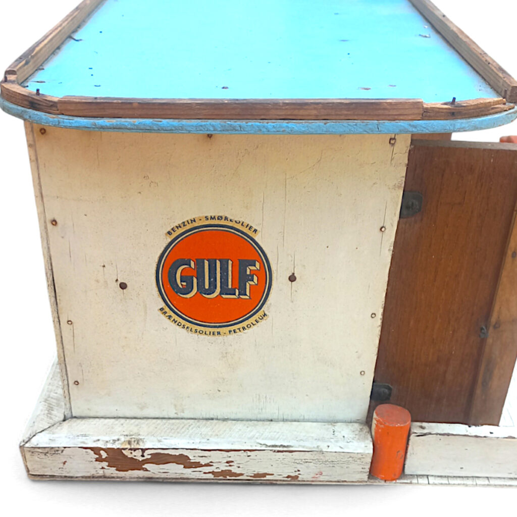Unik, hjemmelavet Gulf tankstation fra 1960’erne – tidligere ...
